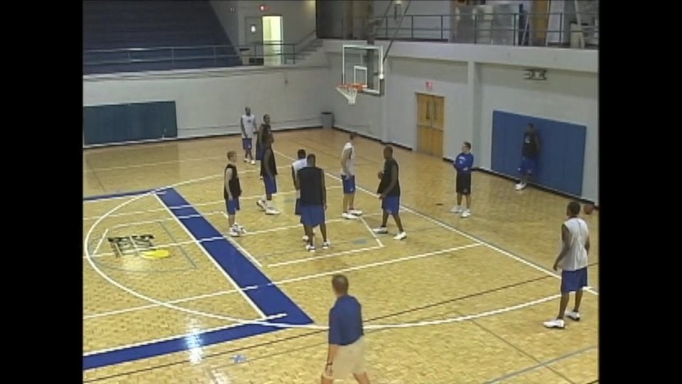 BasketballCoach.com Presents: 50 Set Plays for Attacking Zone Defense