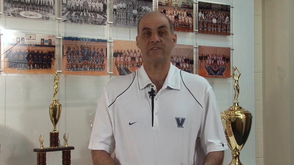 Harry Perretta's 5-Out Motion Offense, Volume 2