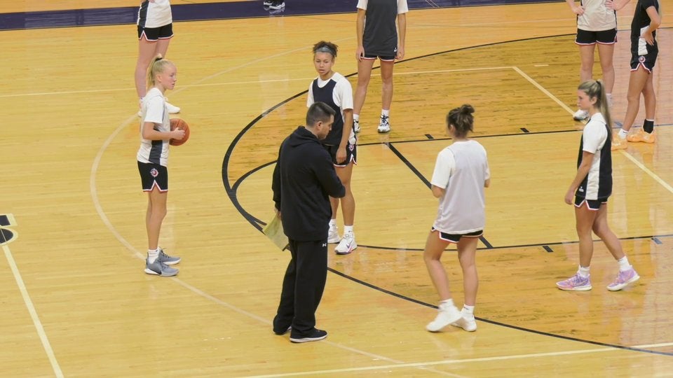 Chin Series Continuity Offense: Highly Effective Princeton Concepts ...