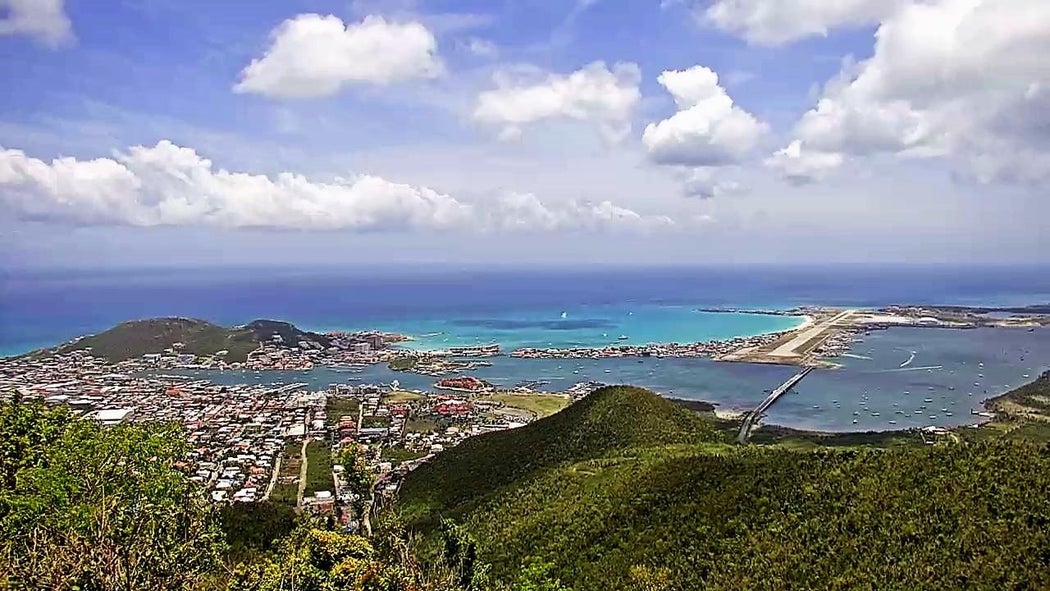 SXM Island Cam | PTZtv One