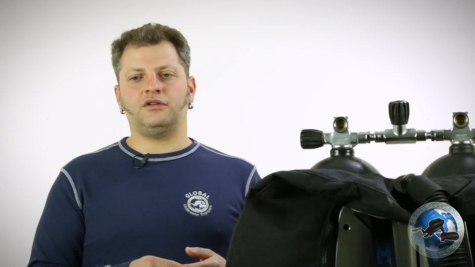 Master Double Tank Regulator Configuration for Safe Diving